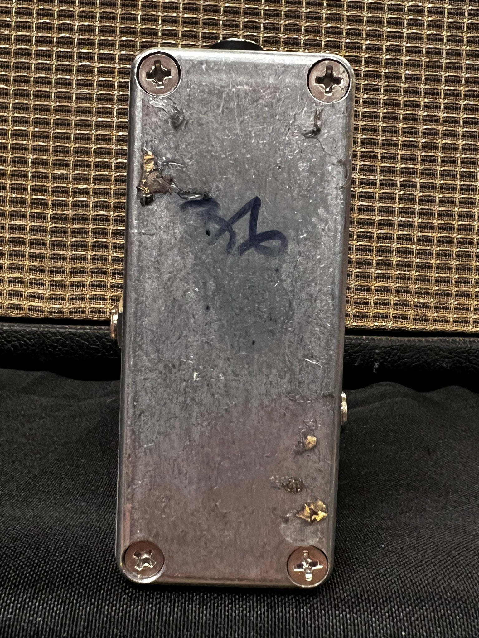 Menatone Red Snapper mini USED – Empire Guitars