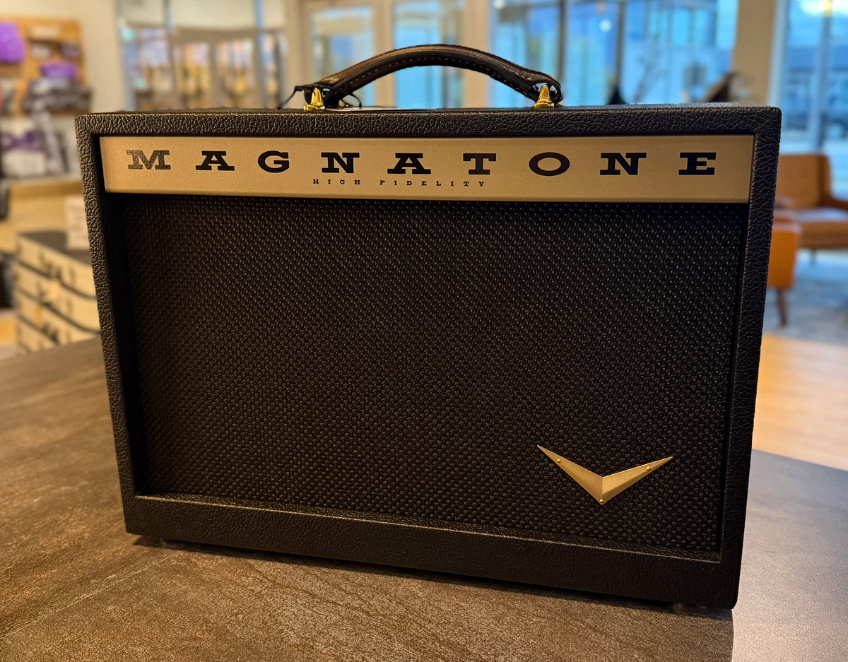 Magnatone STARLITE REVERB Black "Free Shipping in the USA" – Empire Guitars
