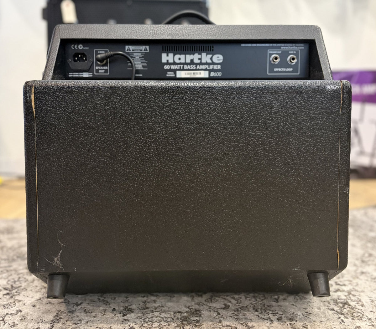 Hartke B600 Kickback Bass Combo Amp – Empire Guitars